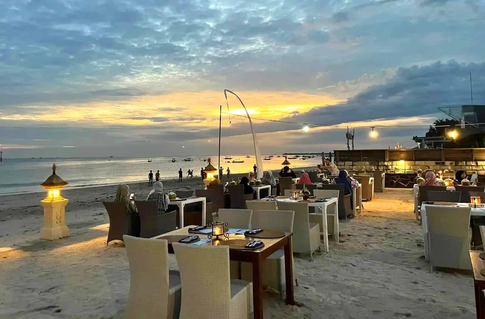 Top Restaurant Jimbaran Bay | Bawang Merah Beachfront Restaurant